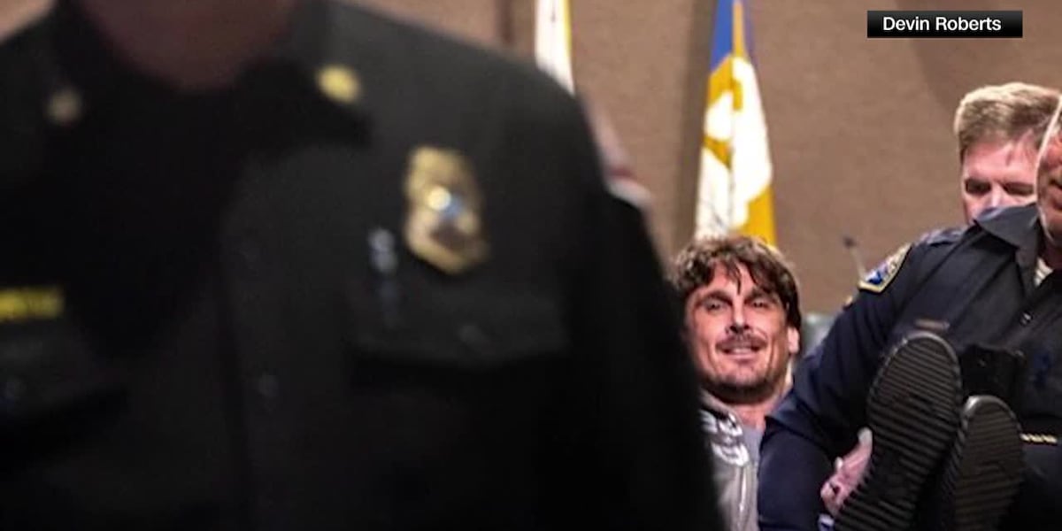 Former Nfl Player Arrested At Council Meeting For Protesting Maga Plaque